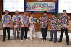 MAN 1 Yogyakarta | MAN 1 Yogyakarta Sambut MTsN Kota Madiun Jawa Timur