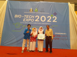 MAN 1 Yogyakarta | Siswa MAN 1 Yogyakarta Raih Juara 1 LCC Biologi